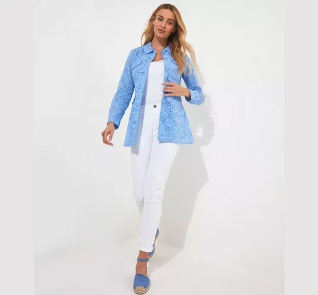 Stay Cool in Style: Lightweight Summer Jackets for Women